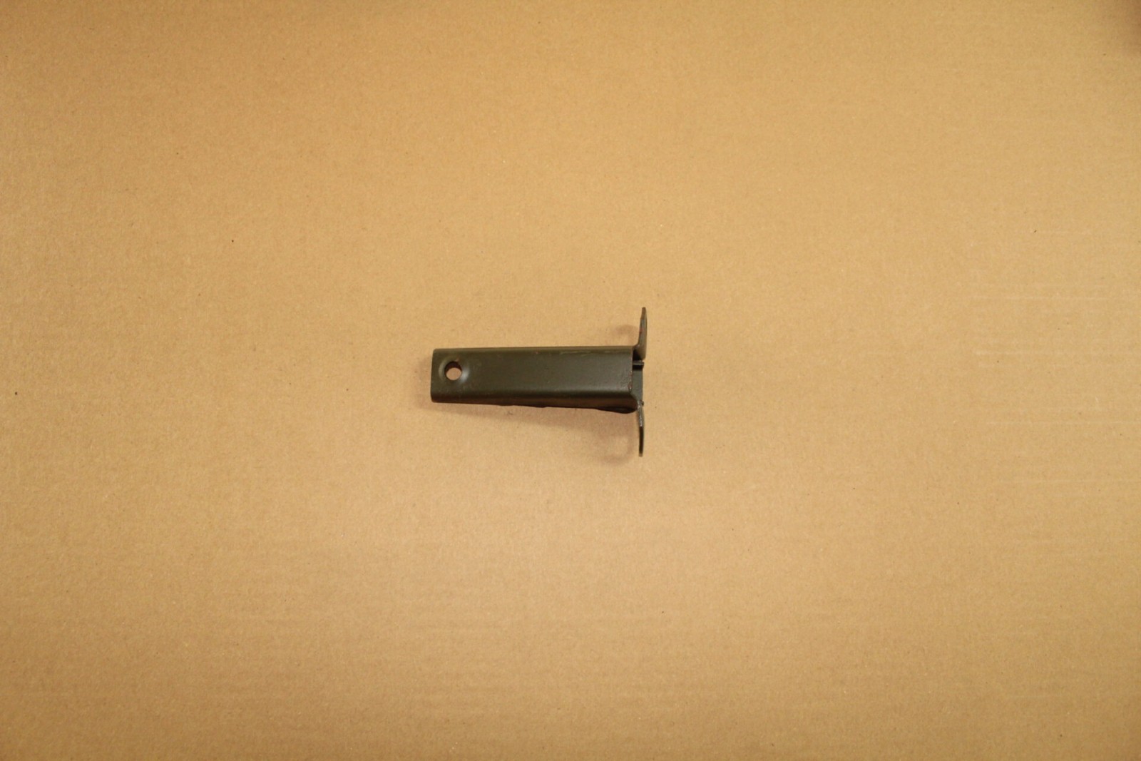 Halter für Tarnscheinwerfer - Wagner Armeefahrzeuge